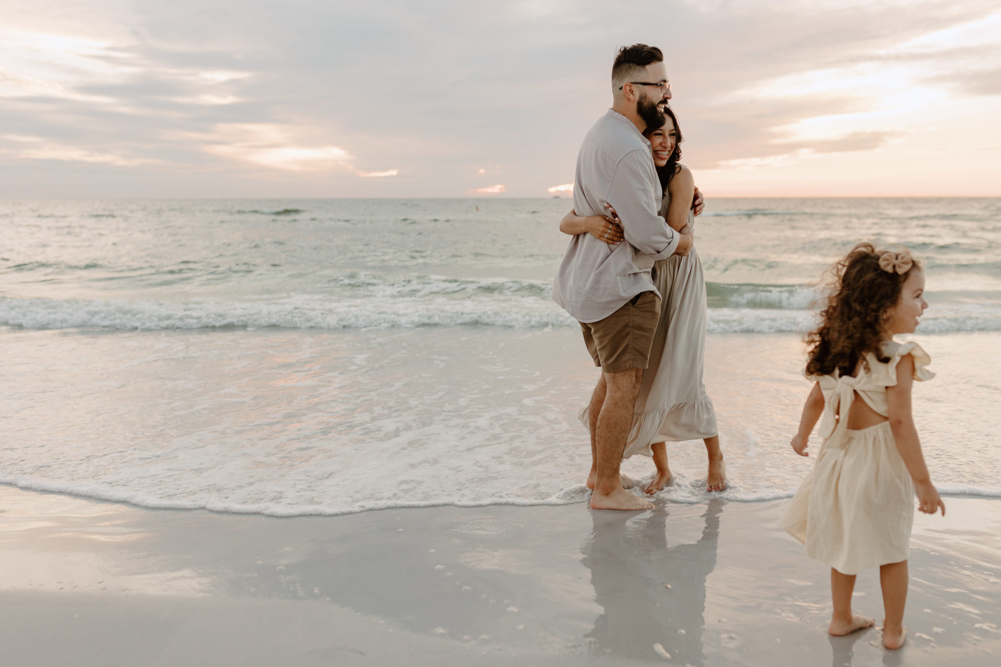 Extended Family Beach Photographer - michellemedinaphotography.com